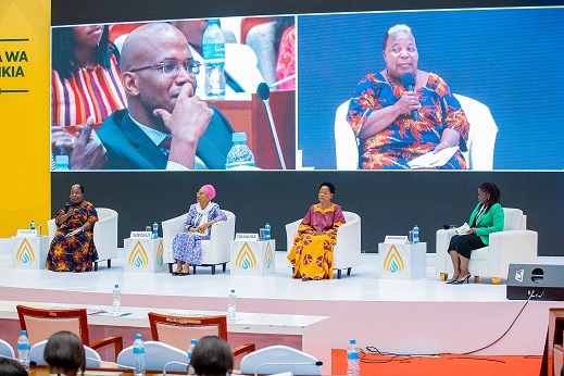 Nafasi ya wanawake wenye ushawishi upatikanaji wa nishati safi ya ...